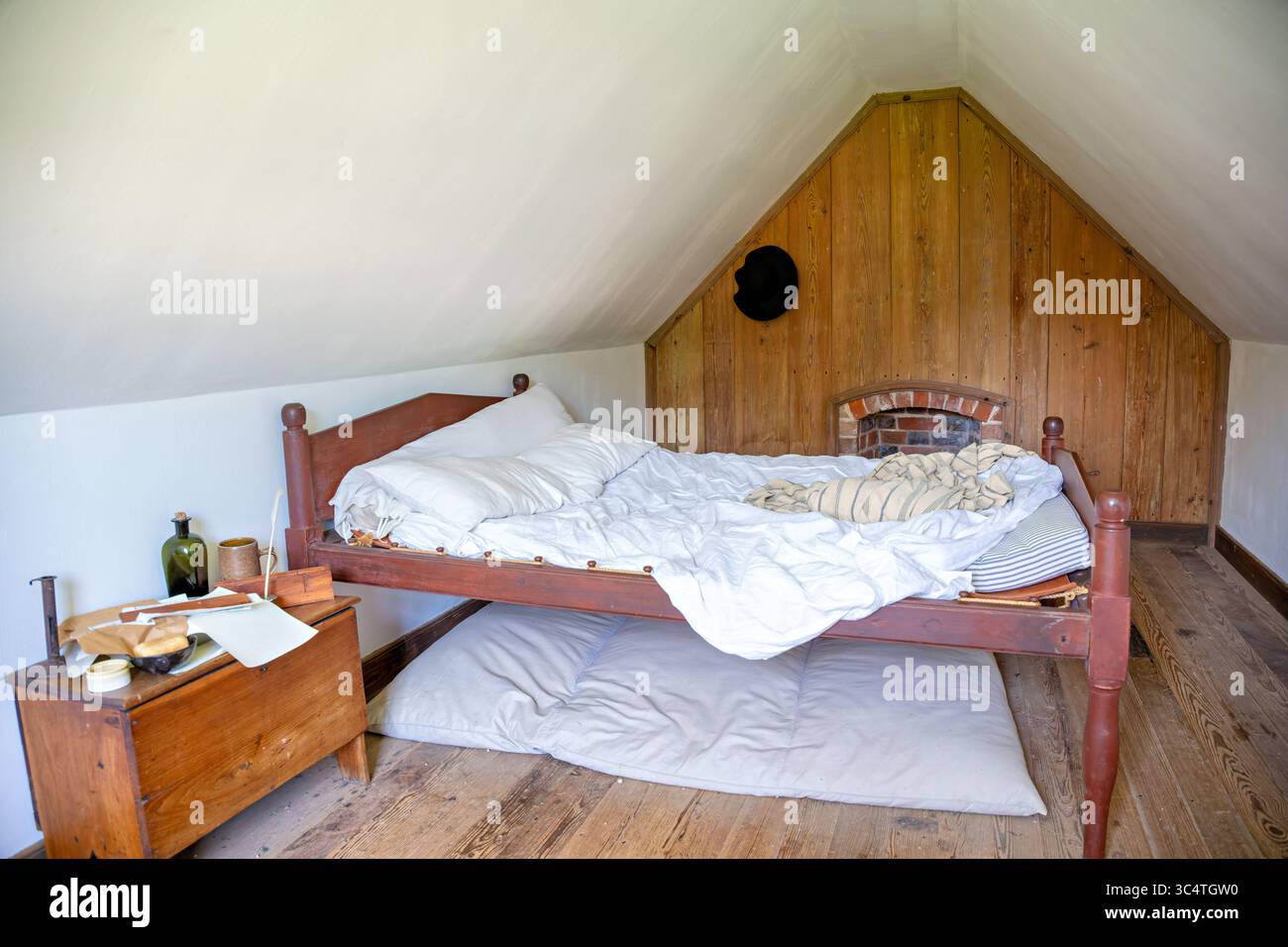 Colonial teacher quarters hi-res stock photography and images - Alamy