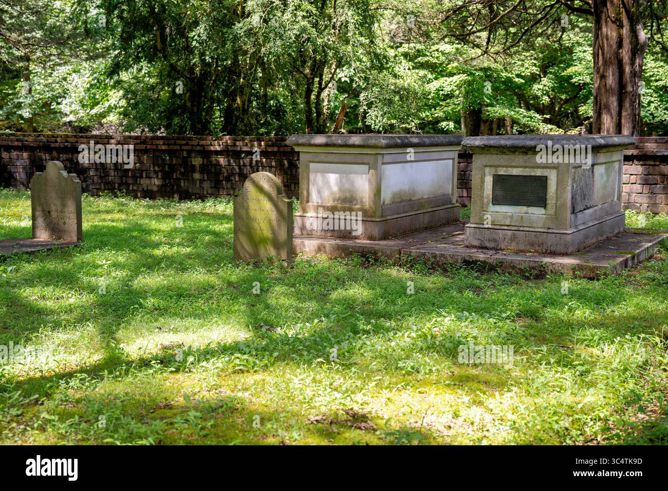 American founding father burial site hi-res stock photography and ...
