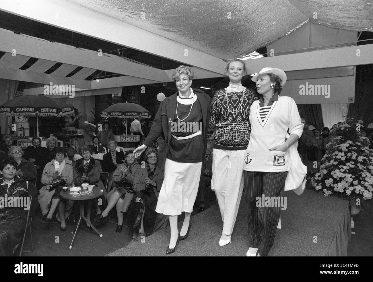 1950 2000 three models hi-res stock photography and images - Alamy