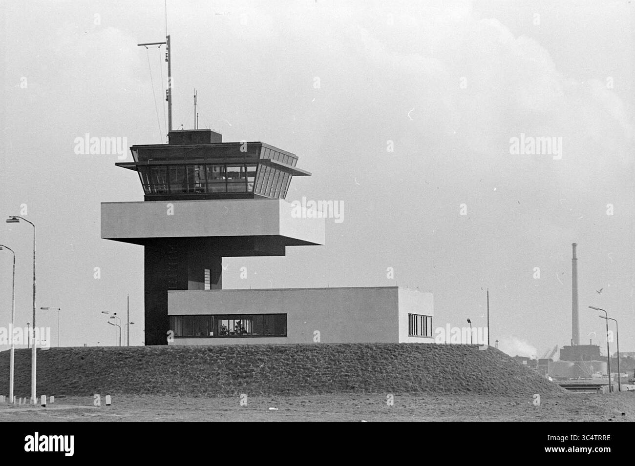 Widescreen Port Office, Exterior, Ports, 07-02-1969 Whizgle News, Dutch ...