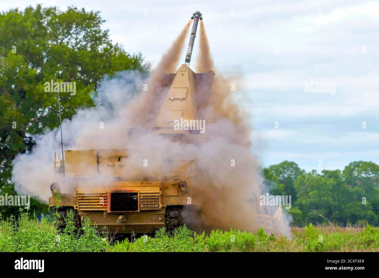 Assault breacher vehicle hi-res stock photography and images - Alamy
