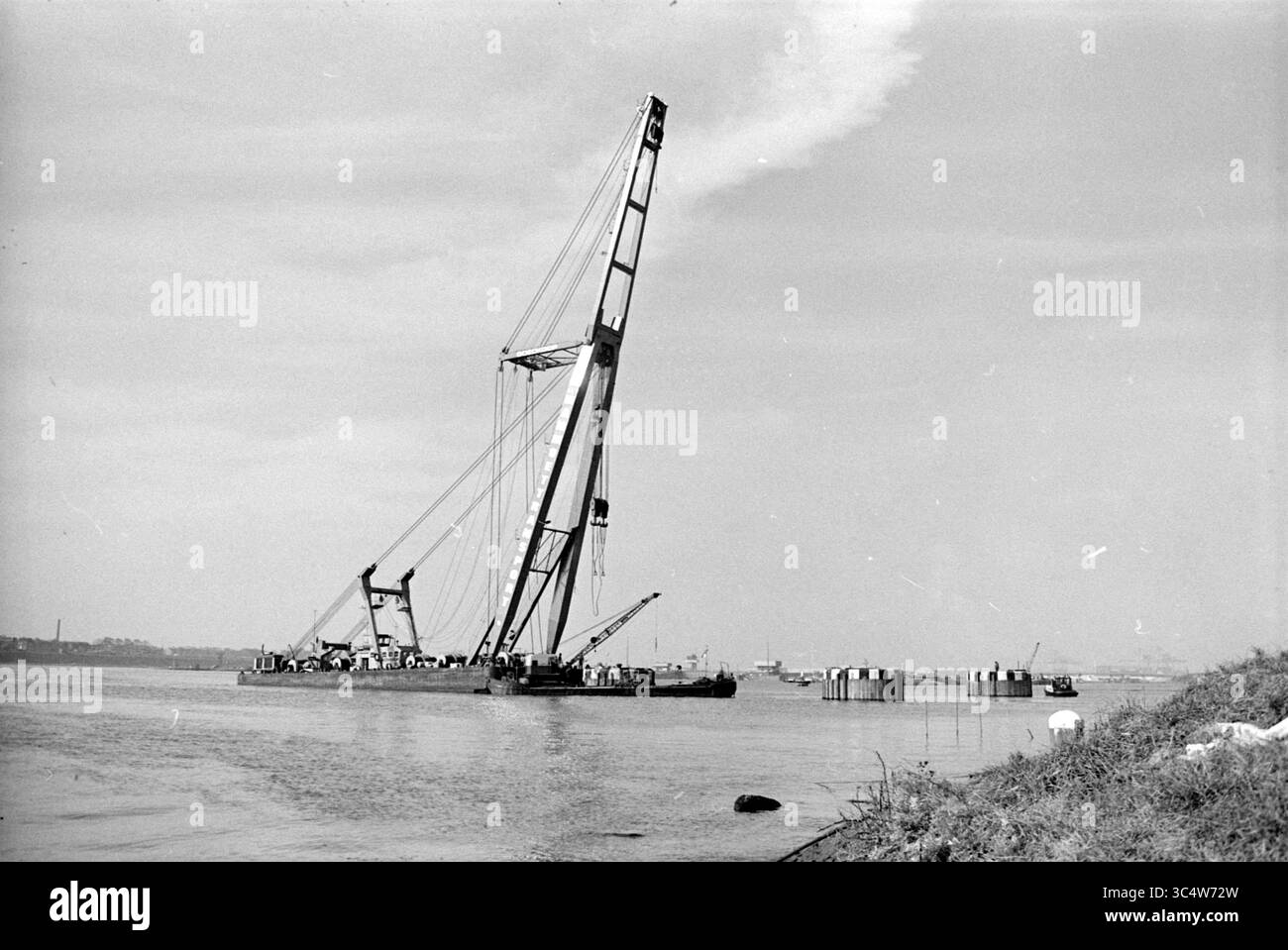 Shoreline features hints hi-res stock photography and images - Alamy