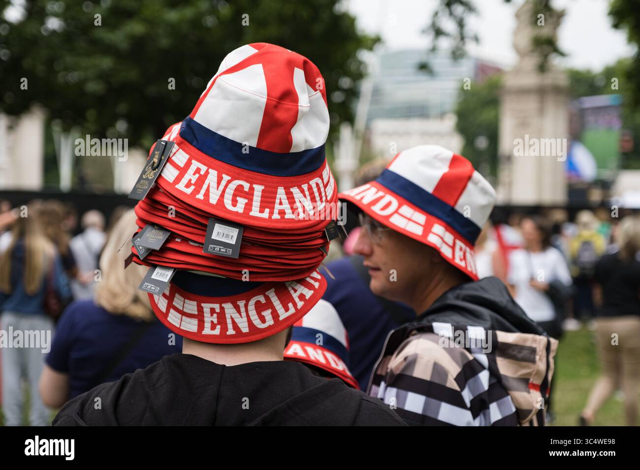 London, UK. 29th July, 2025. Football fans are seen wearing England ...
