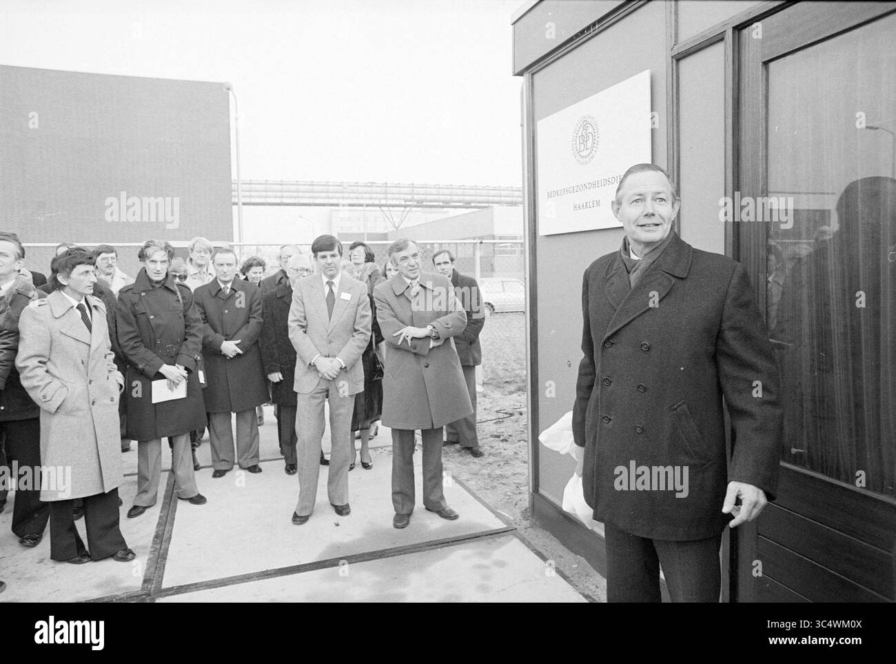 Medical center sign on Black and White Stock Photos & Images - Alamy