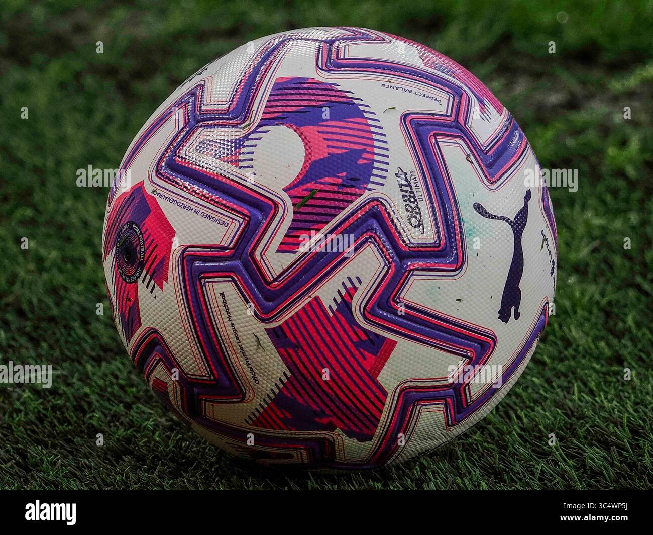 Premier league logo ball goal hi-res stock photography and images - Alamy