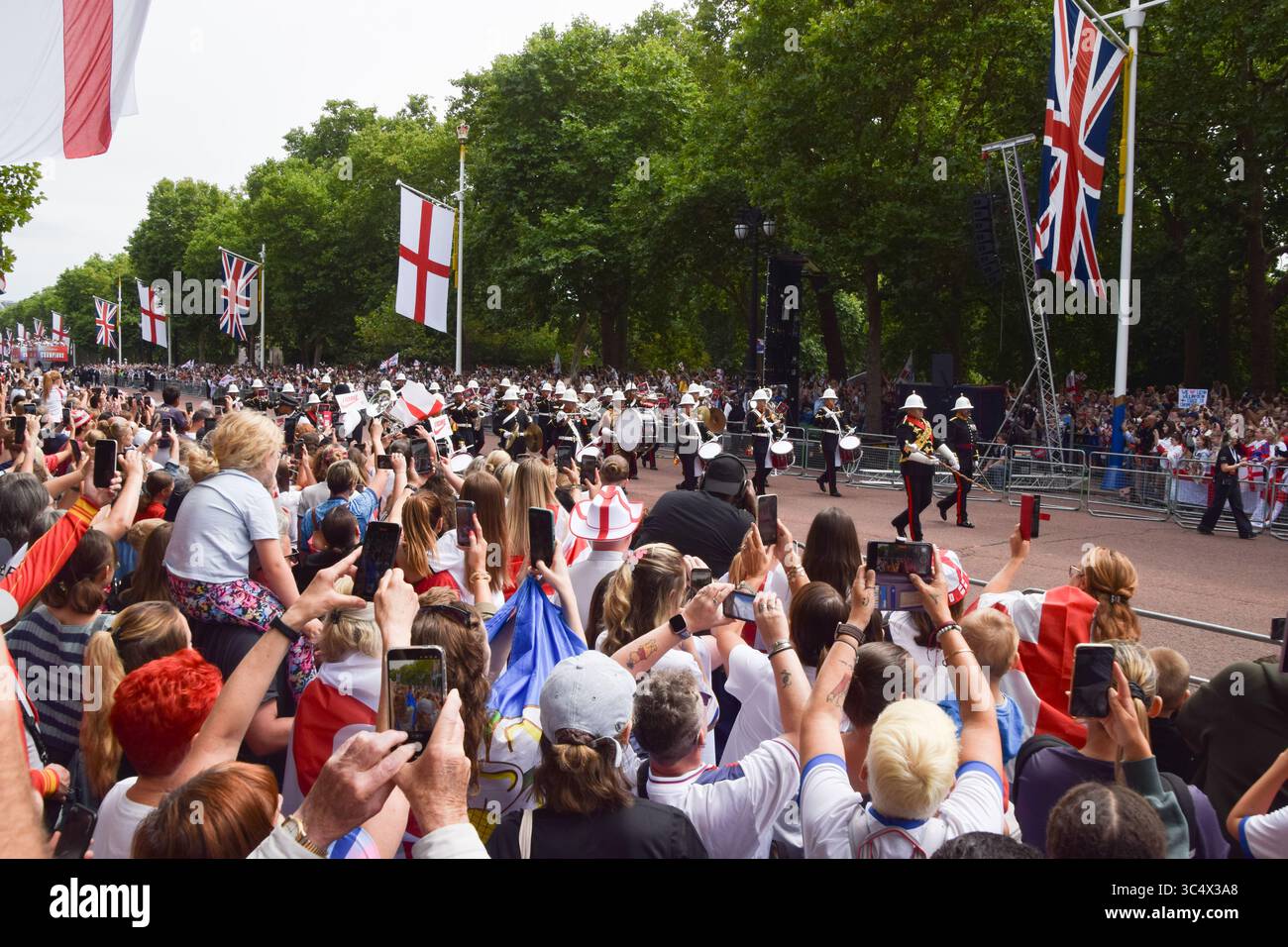 England football lionesses 2025 hi-res stock photography and images - Alamy