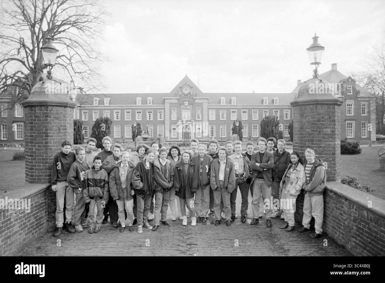 Students diverse class Black and White Stock Photos & Images - Alamy