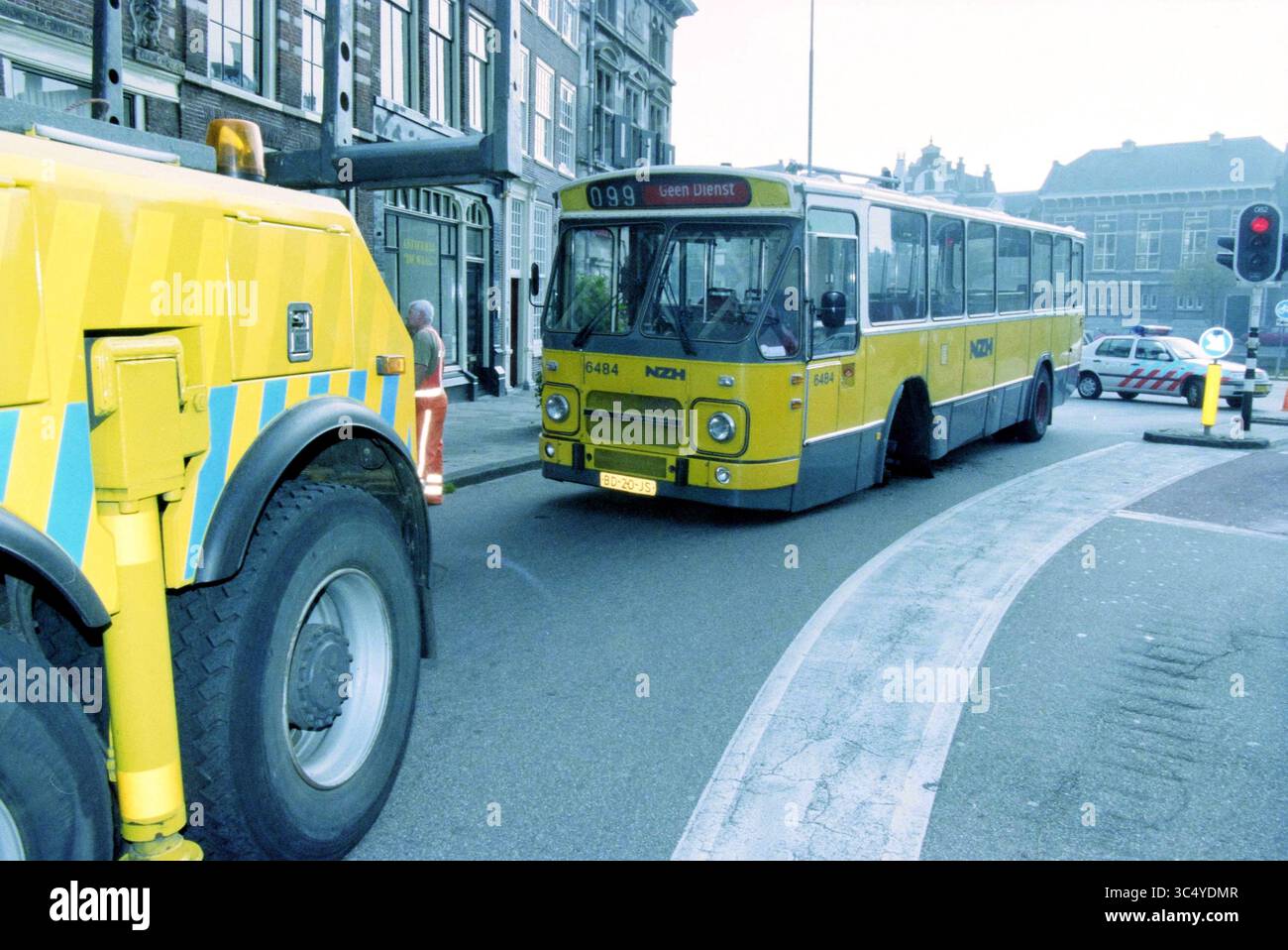 Vintage vehicle navigates hi-res stock photography and images - Alamy