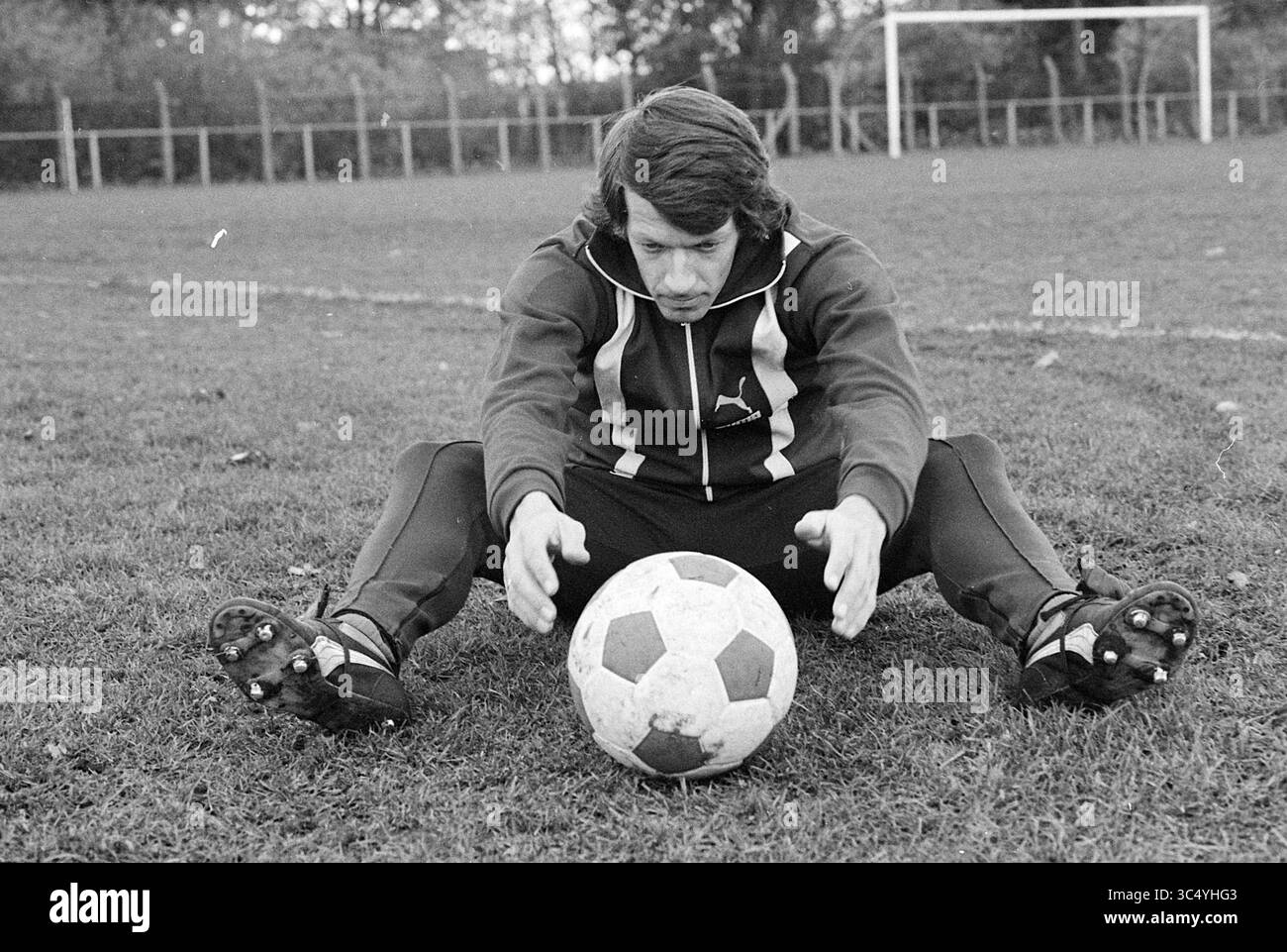 Desk reaching Black and White Stock Photos & Images - Alamy