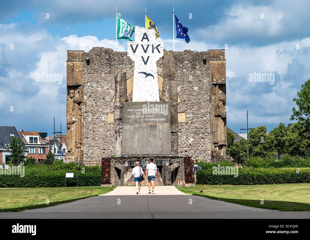 The Ijzertoren museum, a peace memoriam for the world wars at the river ...