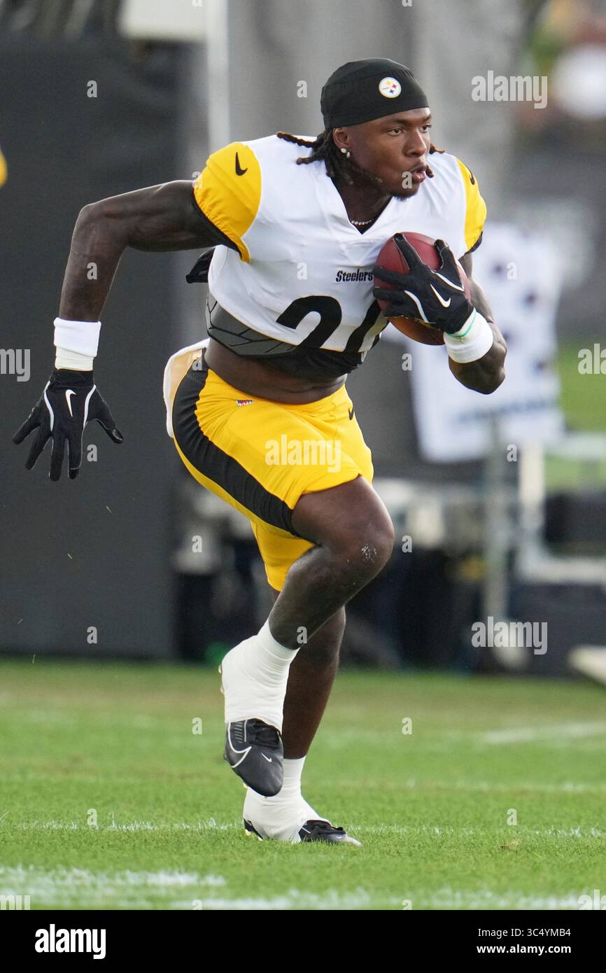 Pittsburgh Steelers running back Kaleb Johnson runs a drill during ...