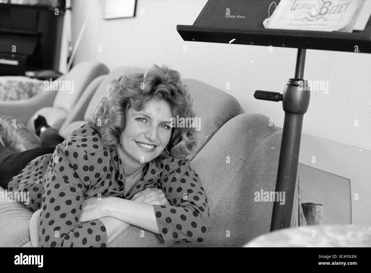 Woman hands resting in Black and White Stock Photos & Images - Alamy