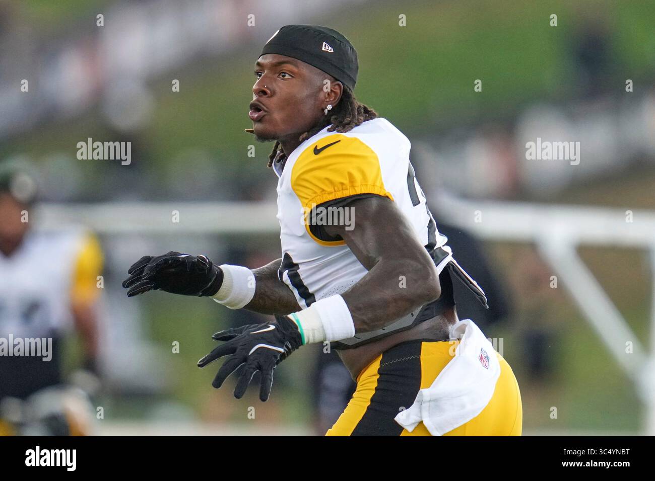 Pittsburgh Steelers running back Kaleb Johnson runs a drill during ...