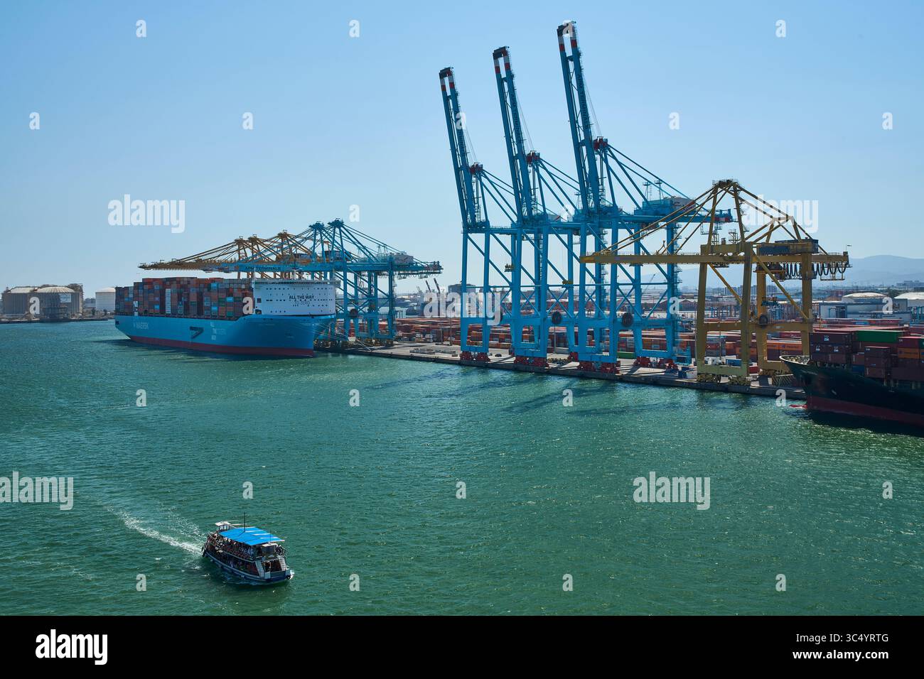 Axel Maersk at the APM Terminals, Barcelona, Spain Stock Photo - Alamy