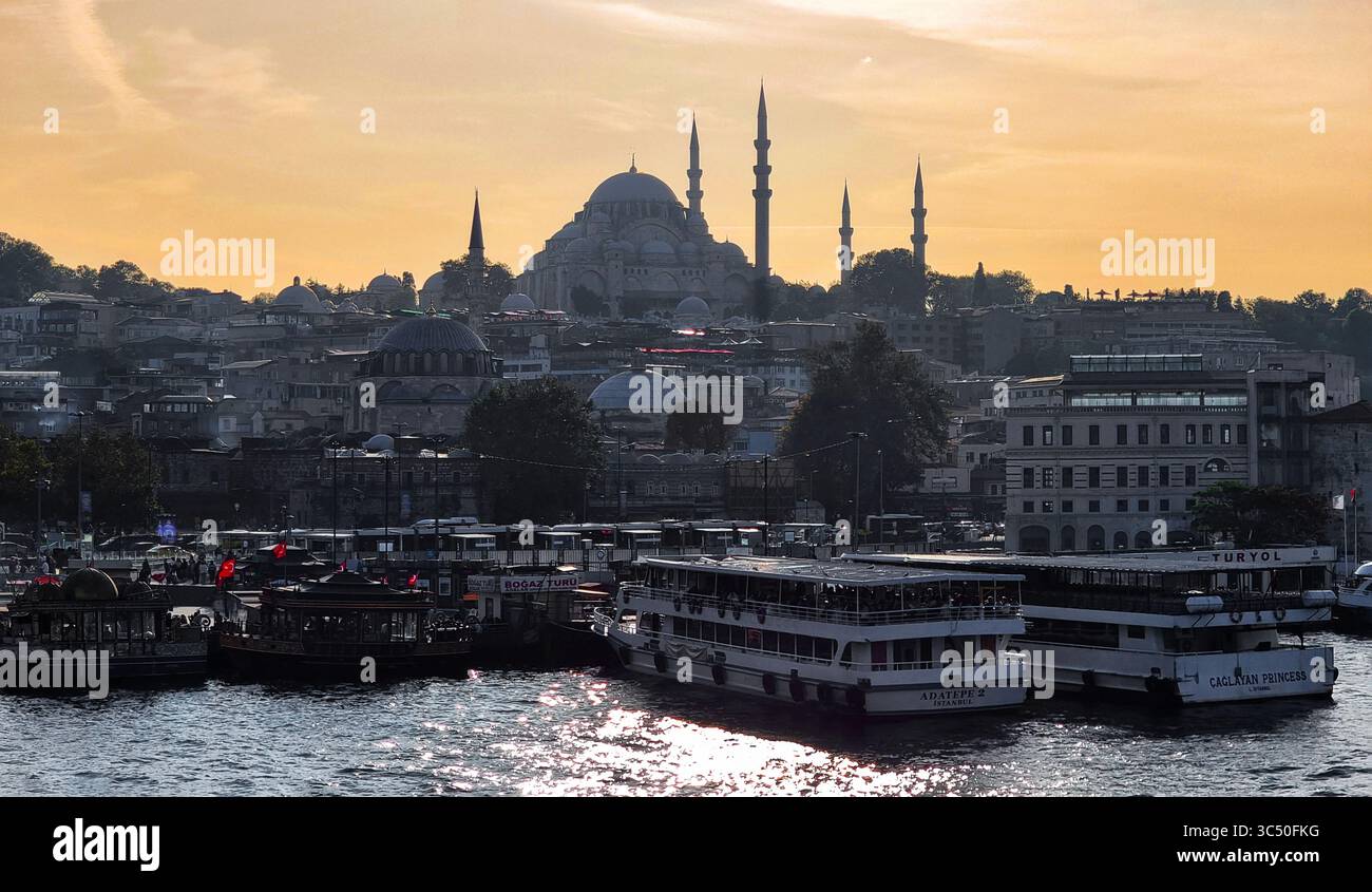 Panoramic istanbul hi-res stock photography and images - Alamy