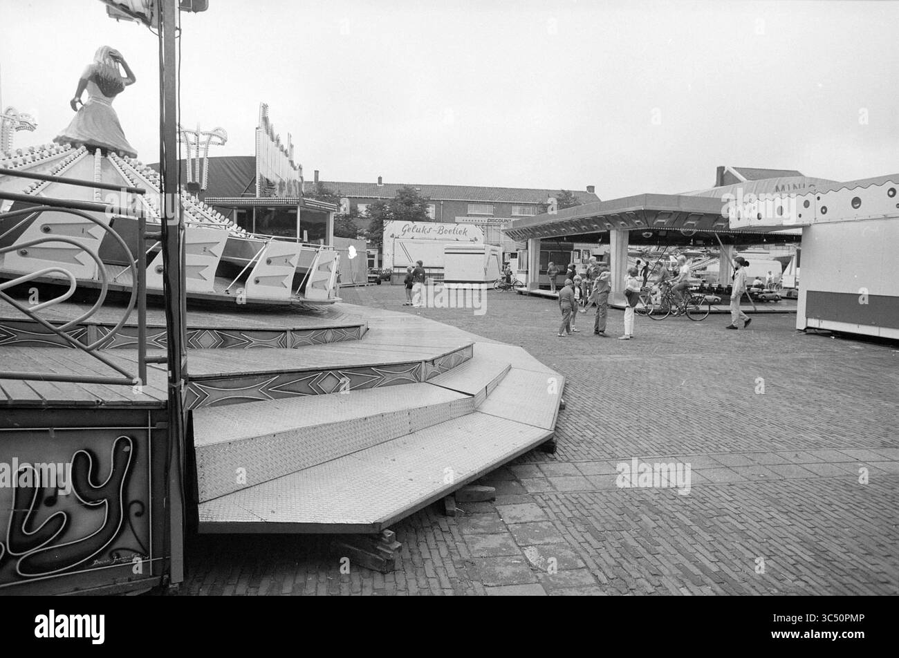 Empty fairground scene features hi-res stock photography and images - Alamy