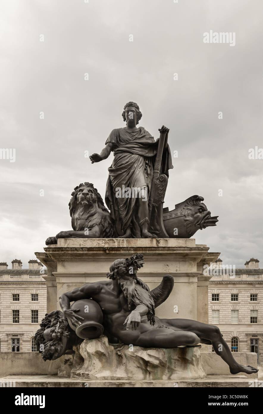 The edmond j safra statue somerset house hi-res stock photography and ...