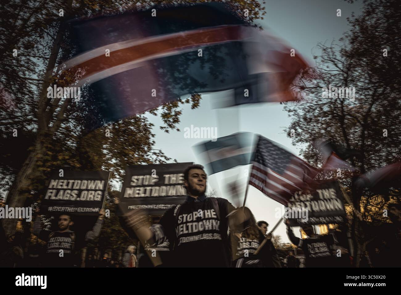 Un climate summit flags hi-res stock photography and images - Alamy