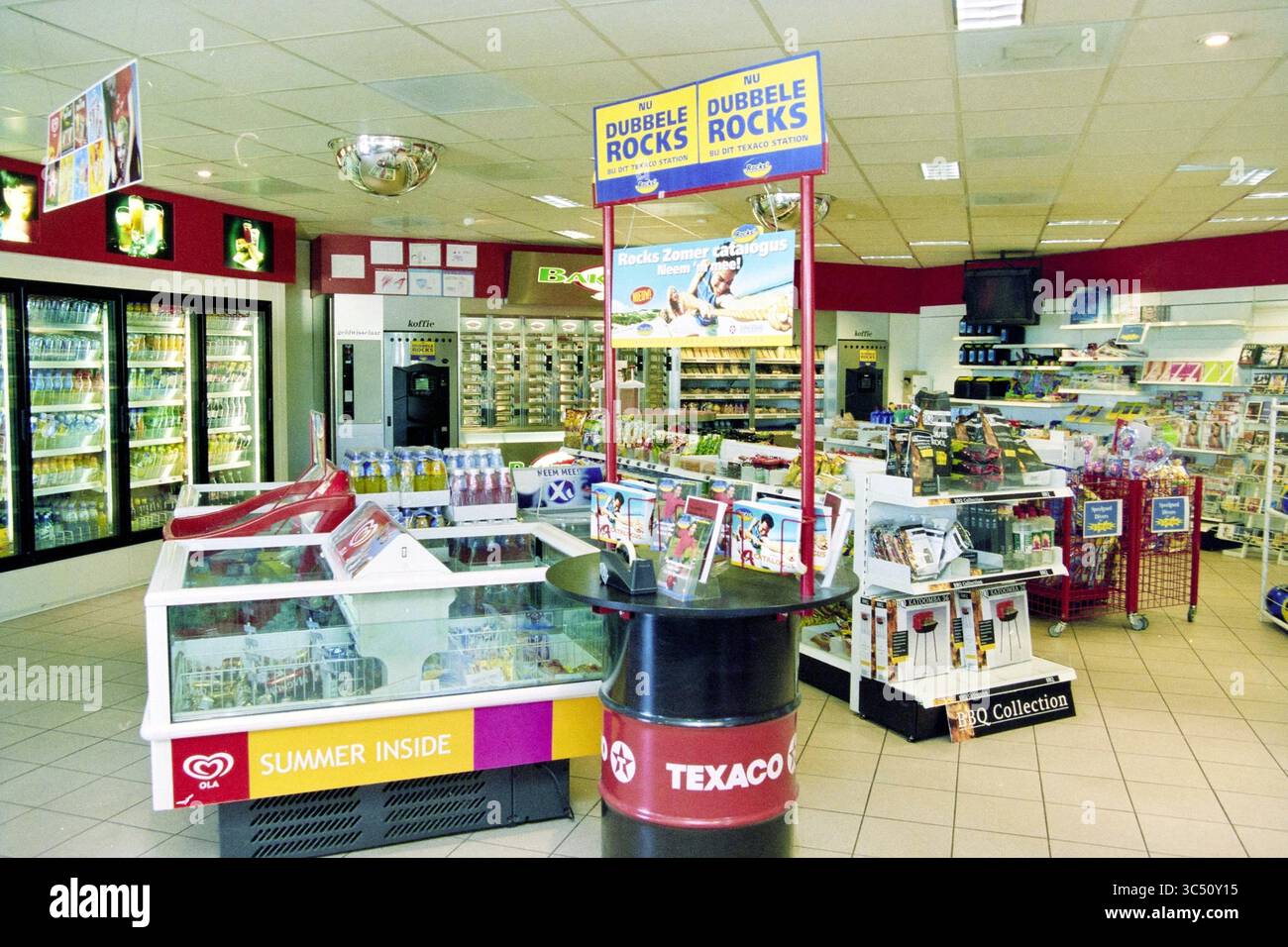 Store aisles products visible hi-res stock photography and images - Alamy