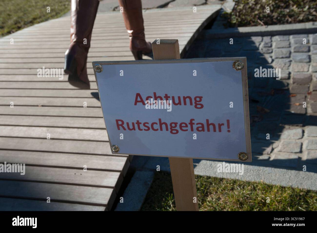 danger of slipping and injury, prevention of accidents at the workplace ...