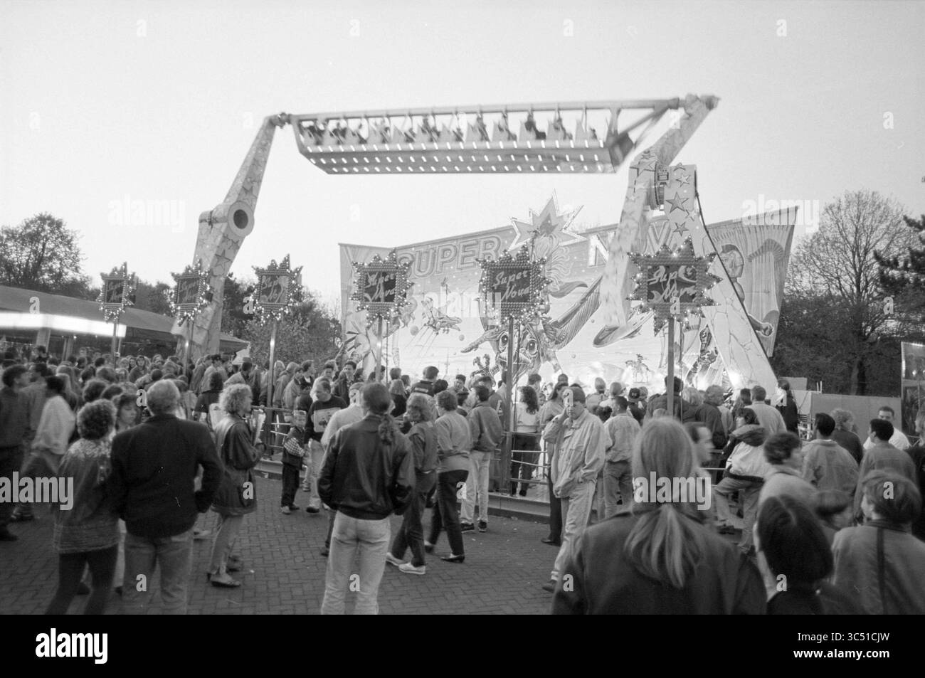 Stars reflect Black and White Stock Photos & Images - Alamy