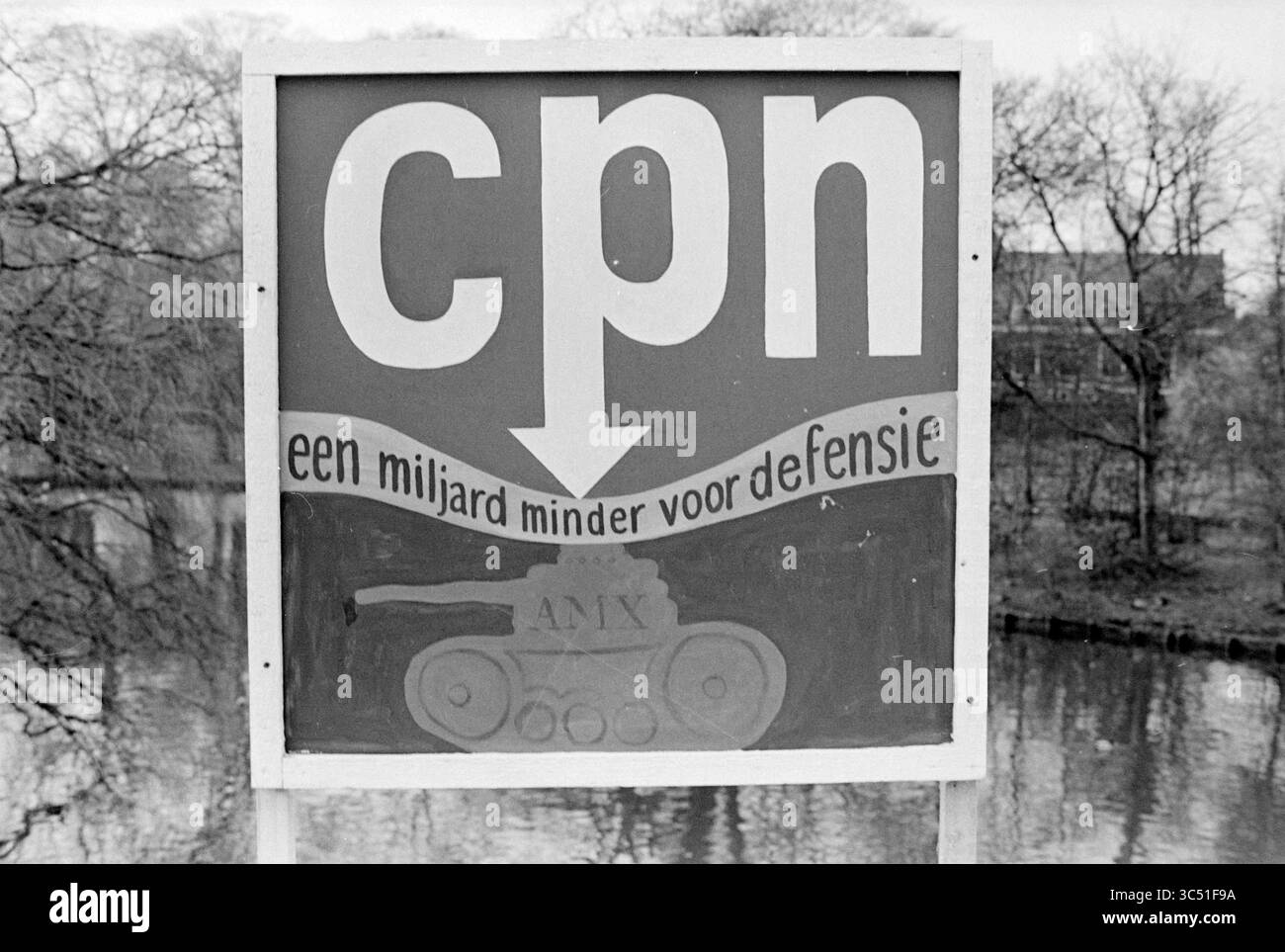 15 february 2000 Black and White Stock Photos & Images - Alamy