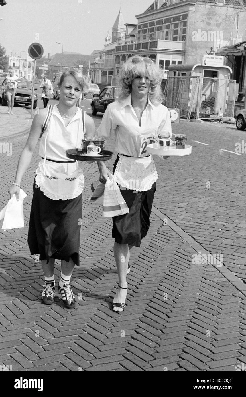 Classic waitress outfits hi-res stock photography and images - Alamy