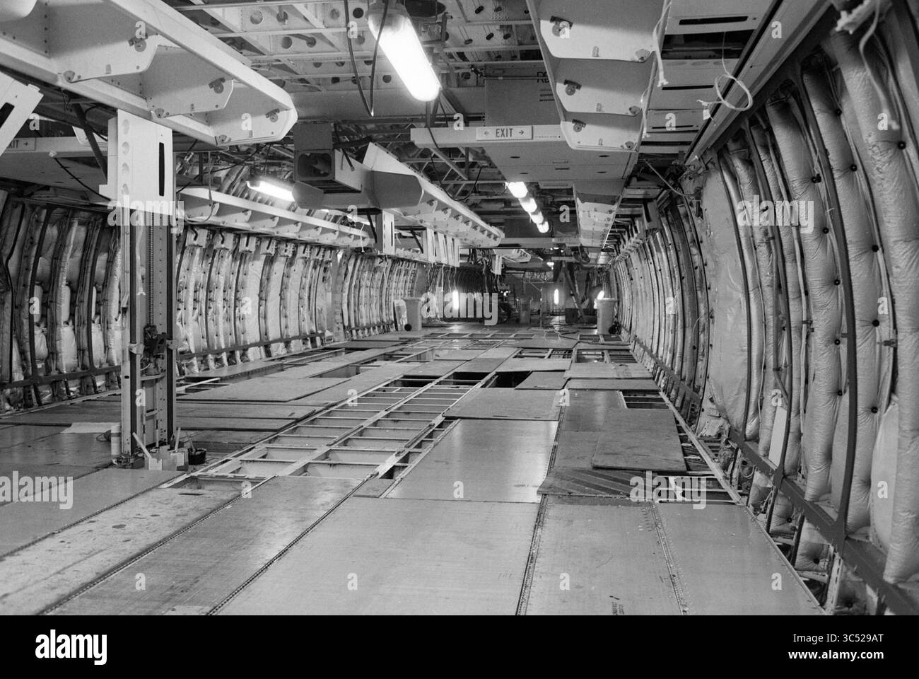 Maintenance of Boeing 747 at KLM, Aircraft, 24-04-1987 Whizgle News ...