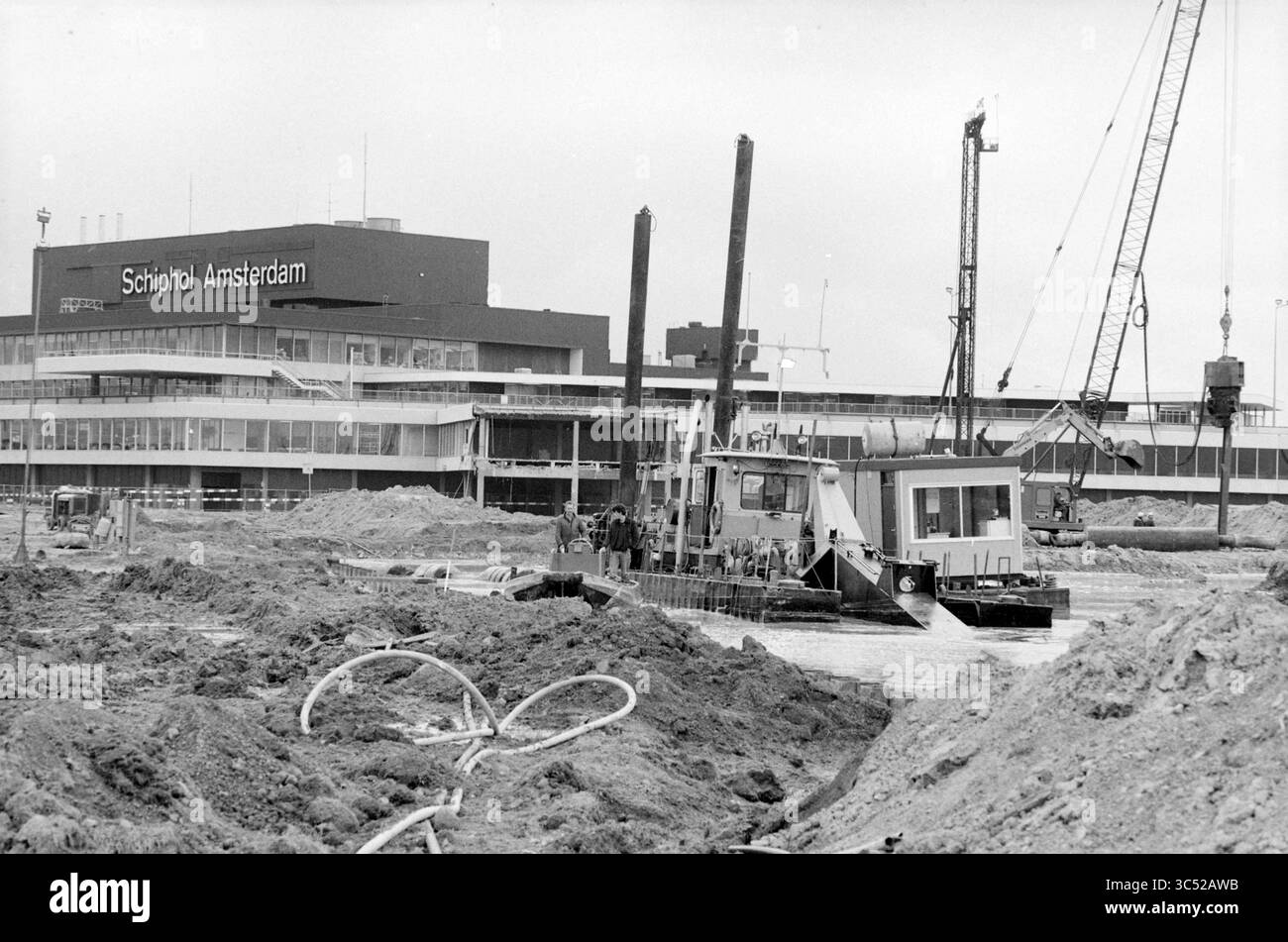 1950 2000 construction activity hi-res stock photography and images - Alamy