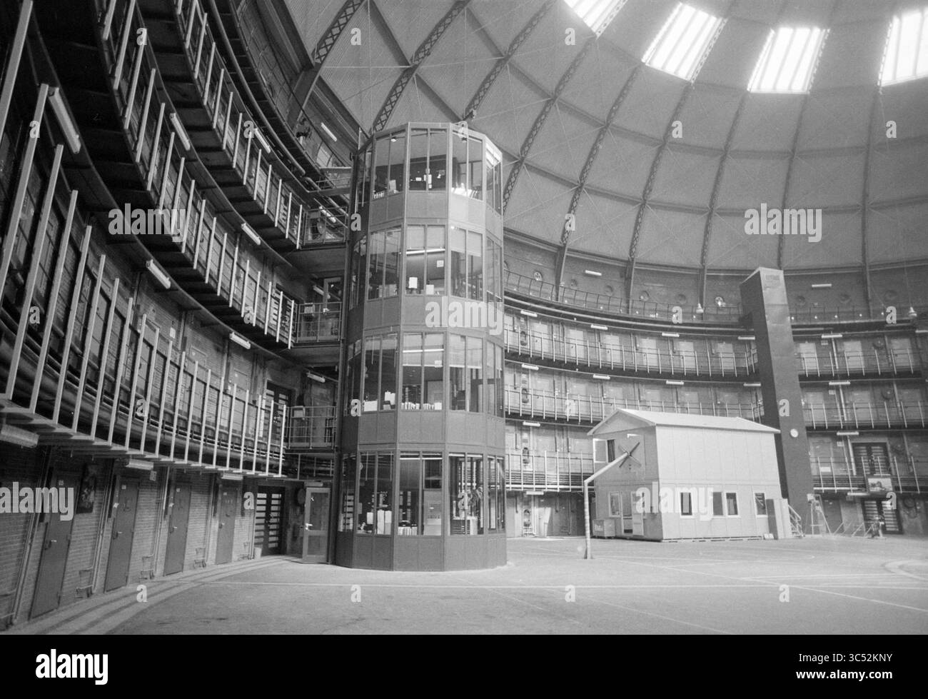 Report Dome Prison Haarlem, Haarlem, The Netherlands, 19-05-1989 ...