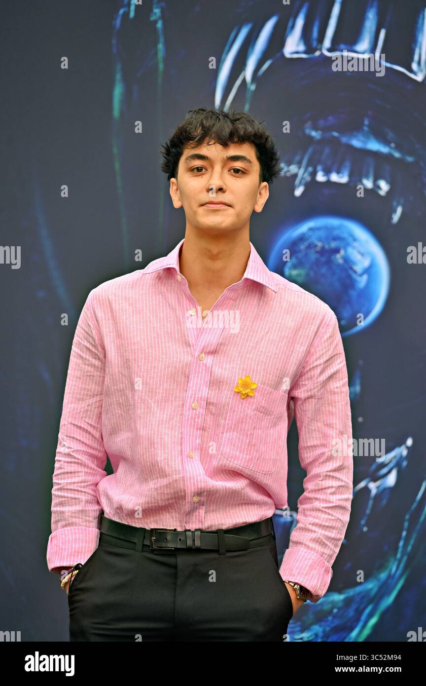 Tom moya alien earth premiere london hi-res stock photography and ...