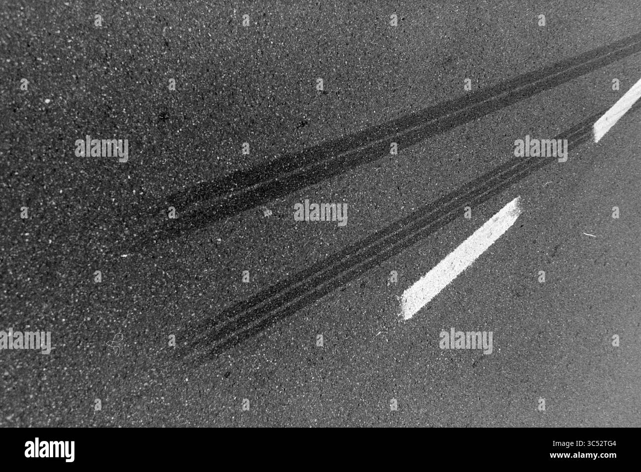 Road due Black and White Stock Photos & Images - Alamy