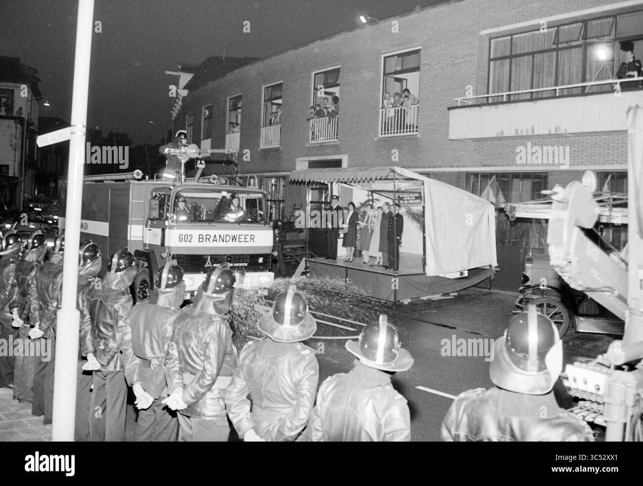 Truck from above Black and White Stock Photos & Images - Alamy