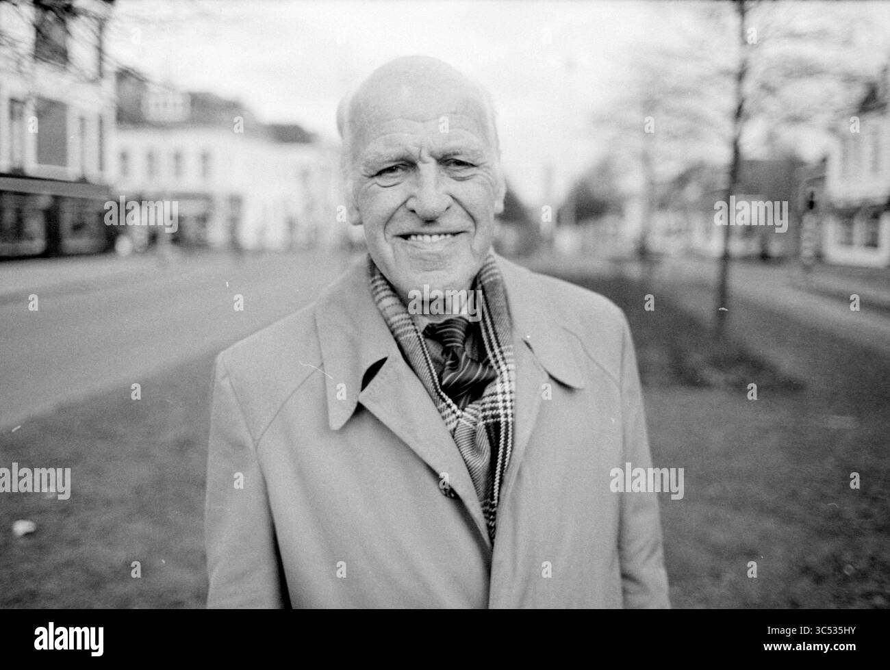 Portrait stylish old man in Black and White Stock Photos & Images - Alamy