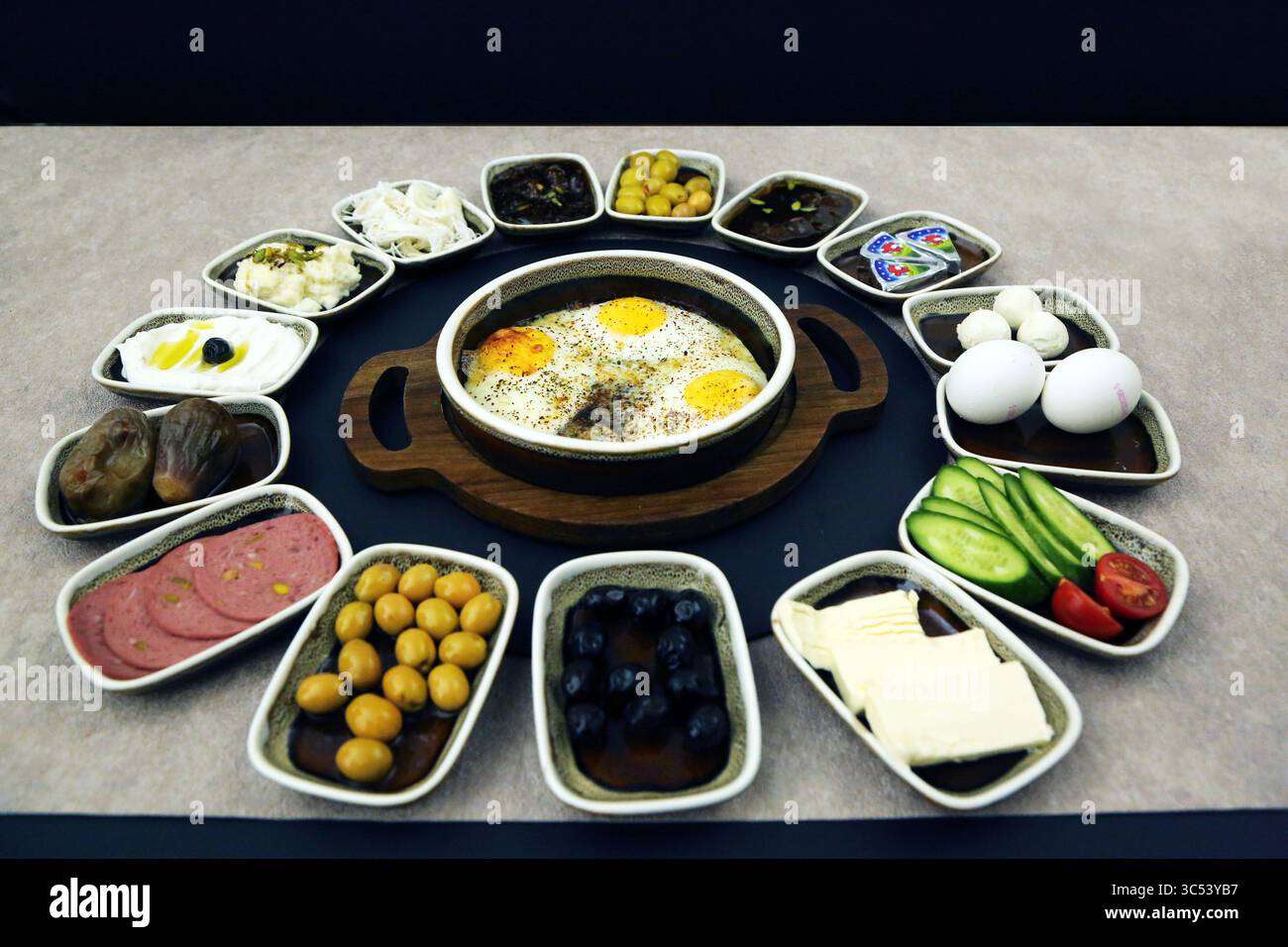 Vibrant middle eastern breakfast spread hi-res stock photography and ...