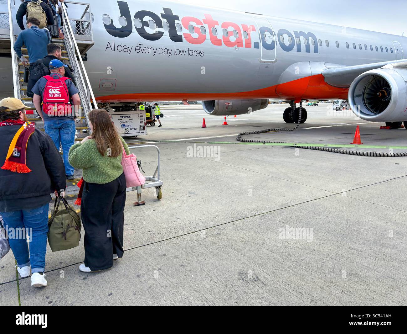 Jetstar A321 aeroplane on the tarmac at Melbourne Tullamarine airport ...