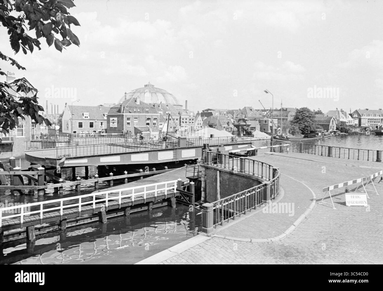 Winding bridges Black and White Stock Photos & Images - Alamy