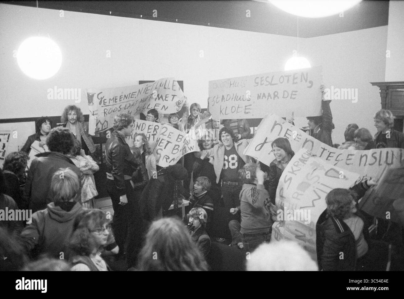 Protesters scene Black and White Stock Photos & Images - Alamy