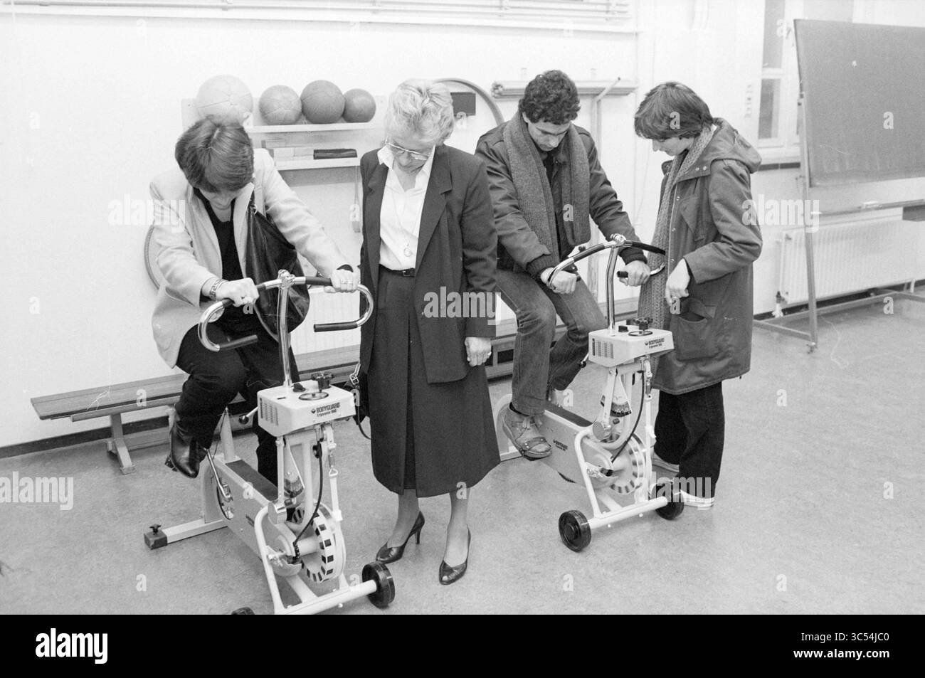 Physiotherapy room Black and White Stock Photos & Images - Alamy