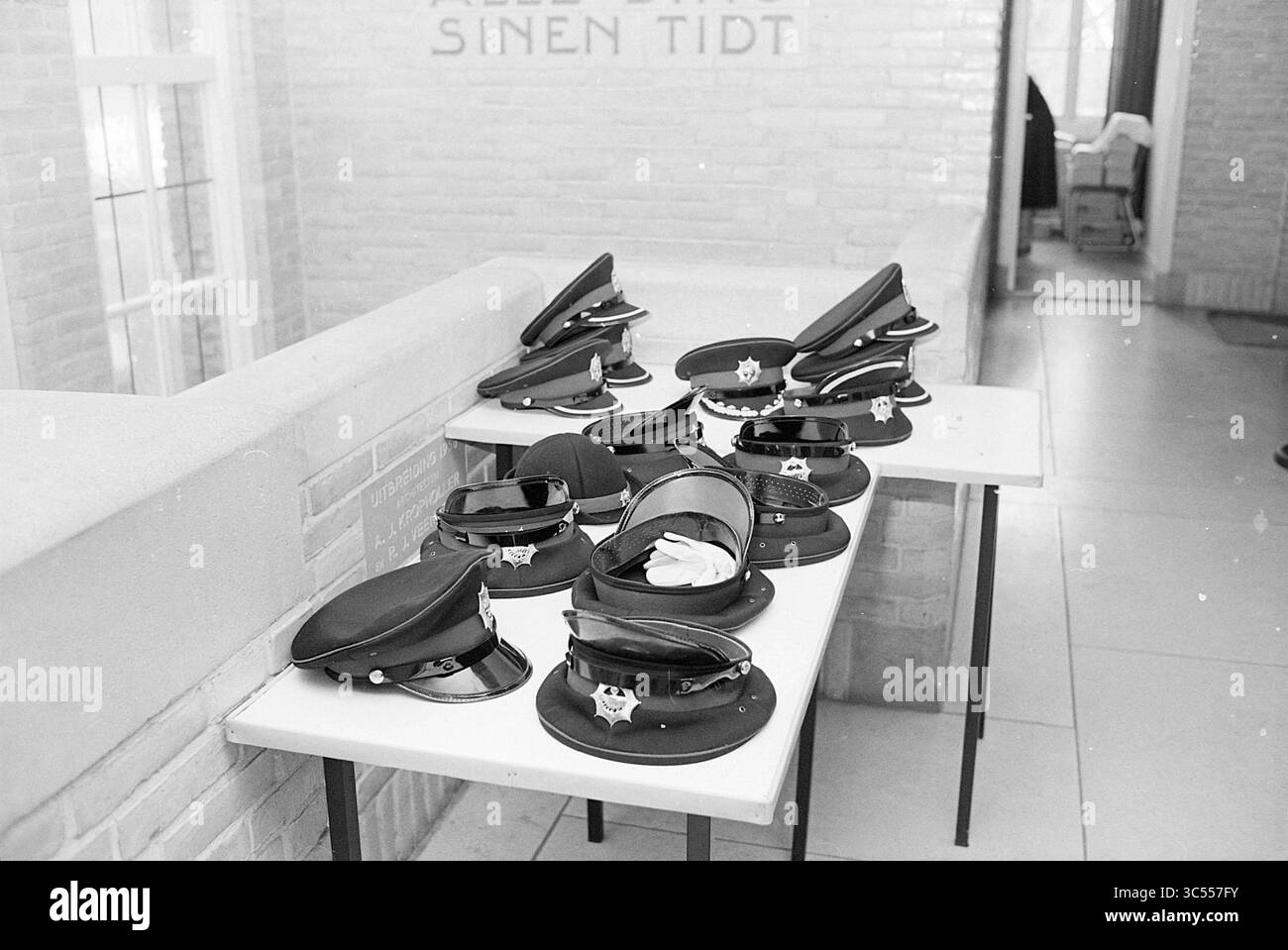 New collection of hats Black and White Stock Photos & Images - Alamy