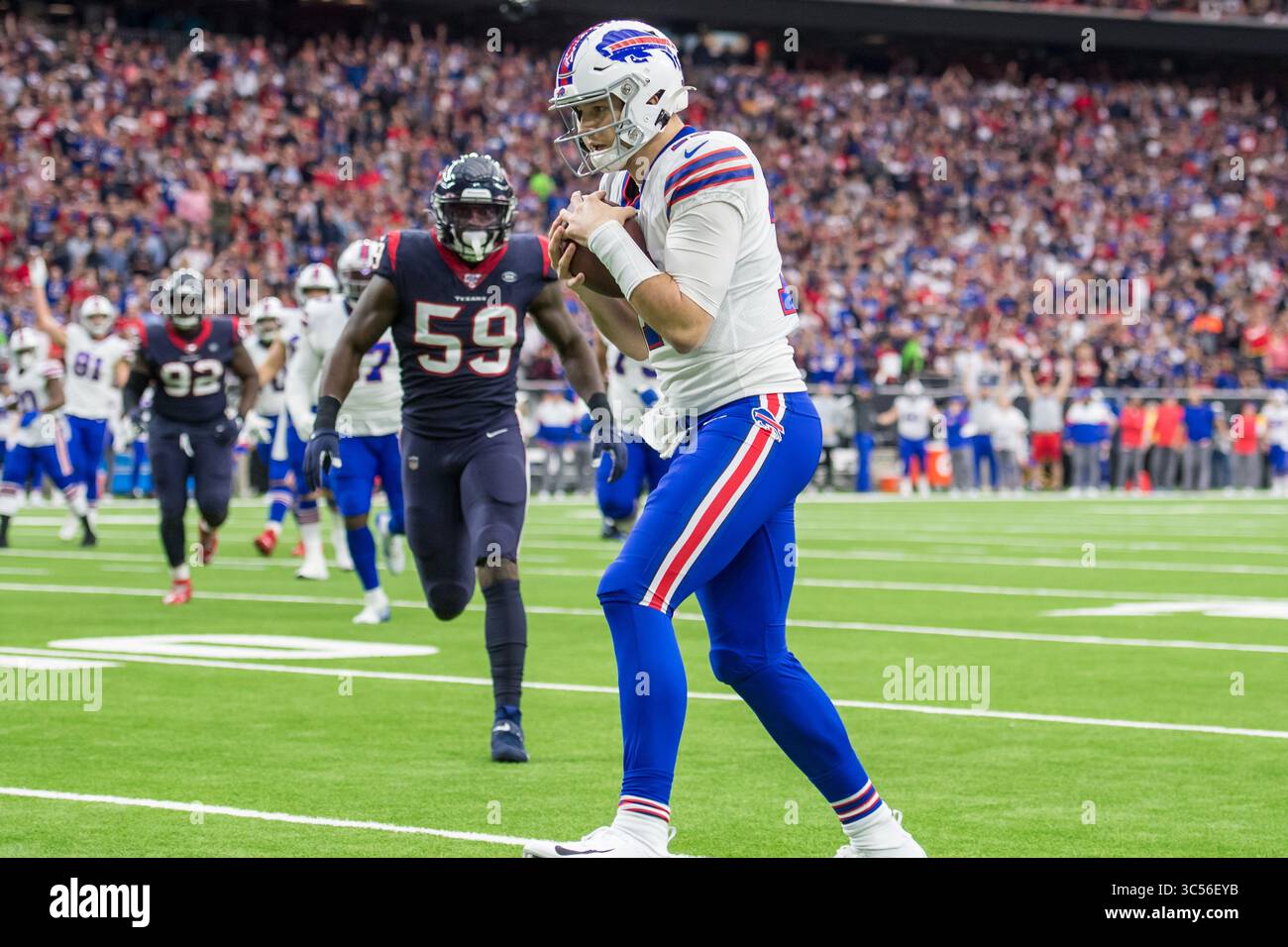 January 4, 2020: Buffalo Bills quarterback Josh Allen (17) makes a ...