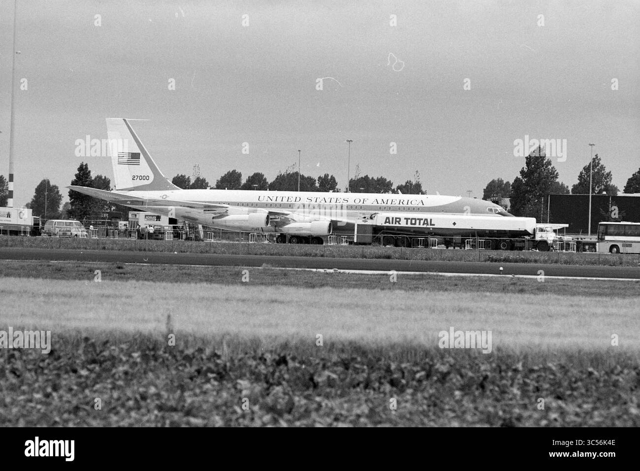 Parade ground united states Black and White Stock Photos & Images - Alamy