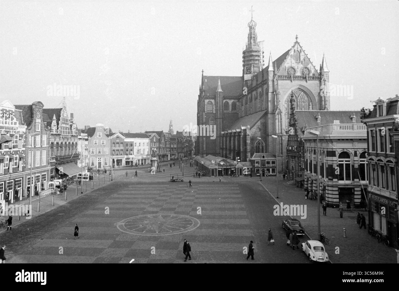 Striking centerpiece features hi-res stock photography and images - Alamy