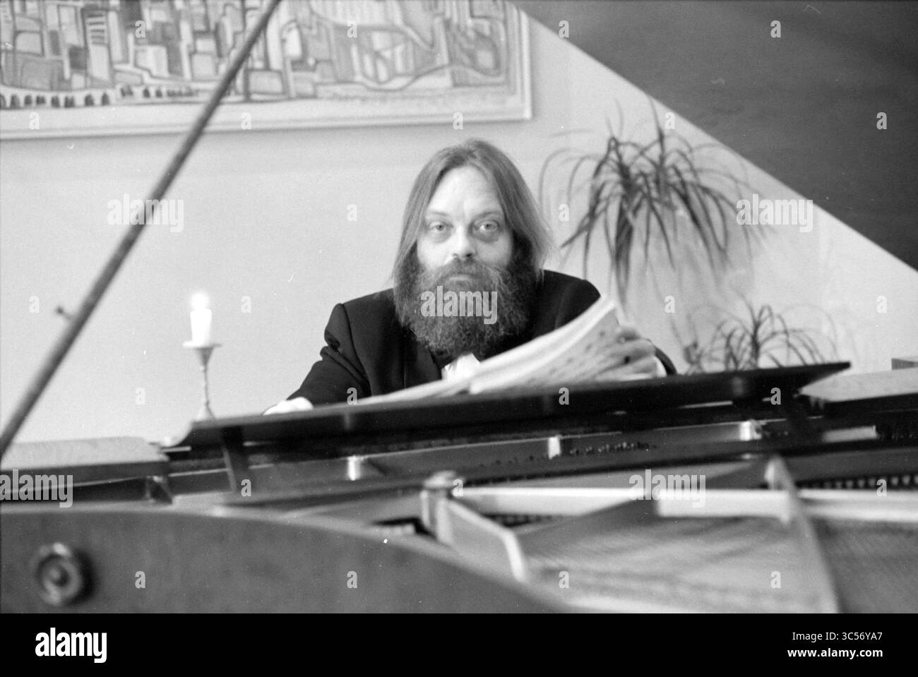 Bearded man in formal Black and White Stock Photos & Images - Alamy