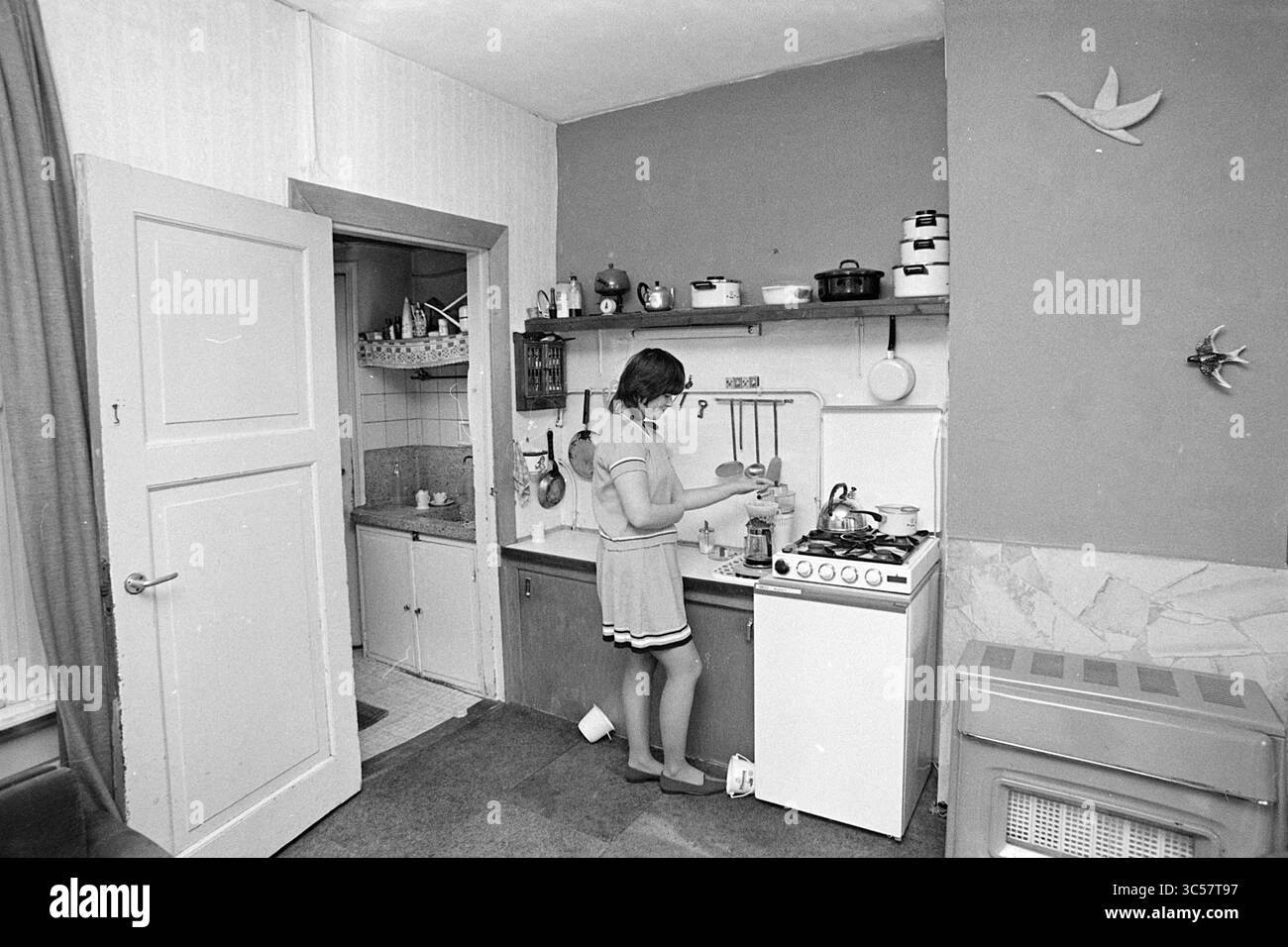 Cookware construction Black and White Stock Photos & Images - Alamy