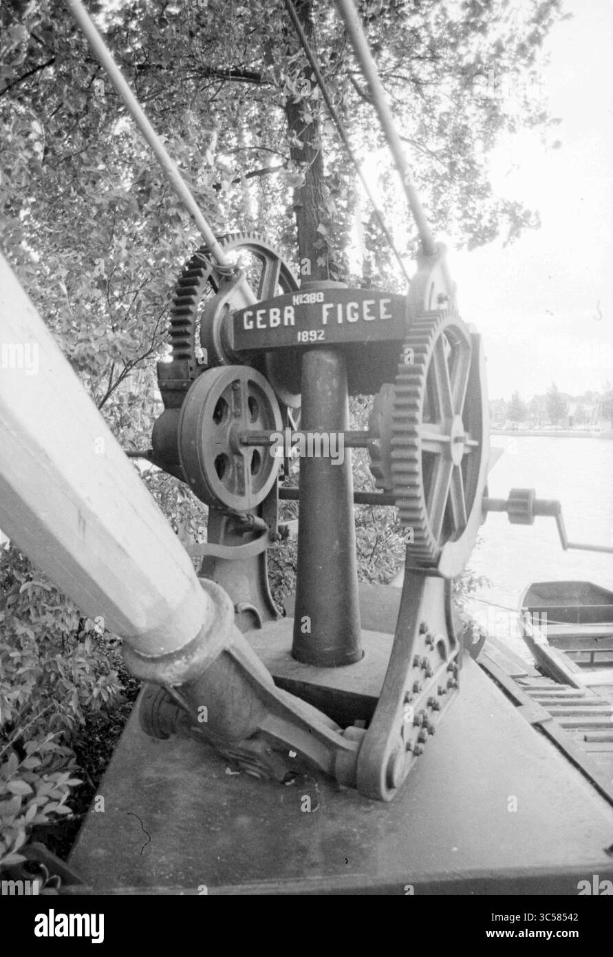 Crane at Figee, Figee, Haarlem, The Netherlands, 13-08-1982 Whizgle ...