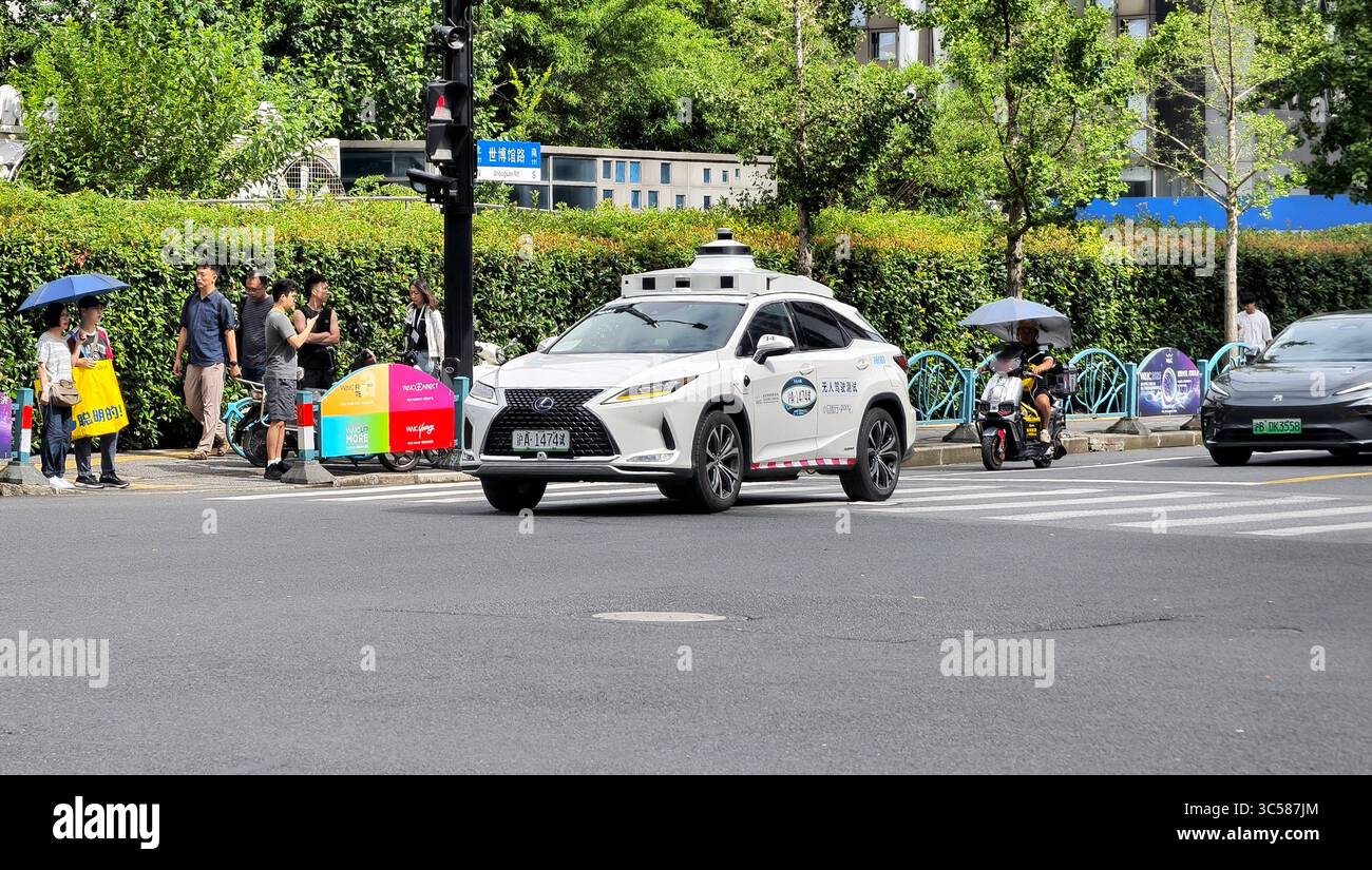 SHANGHAI, CHINA - JULY 28, 2025 - Citizens experienced the L4-level AI ...