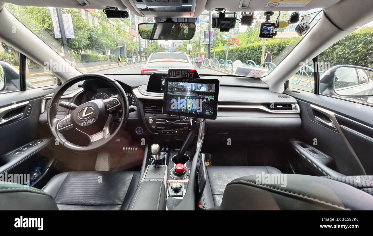 SHANGHAI, CHINA - JULY 28, 2025 - Citizens experienced the L4-level AI ...