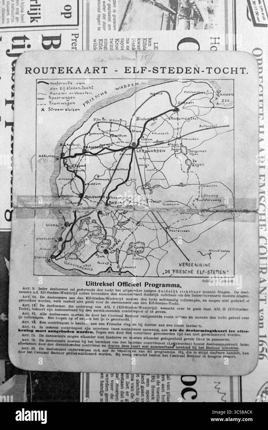 Elfstedentocht, map from 1912 by Pim Mulier, Skating, 17-01-1985 ...