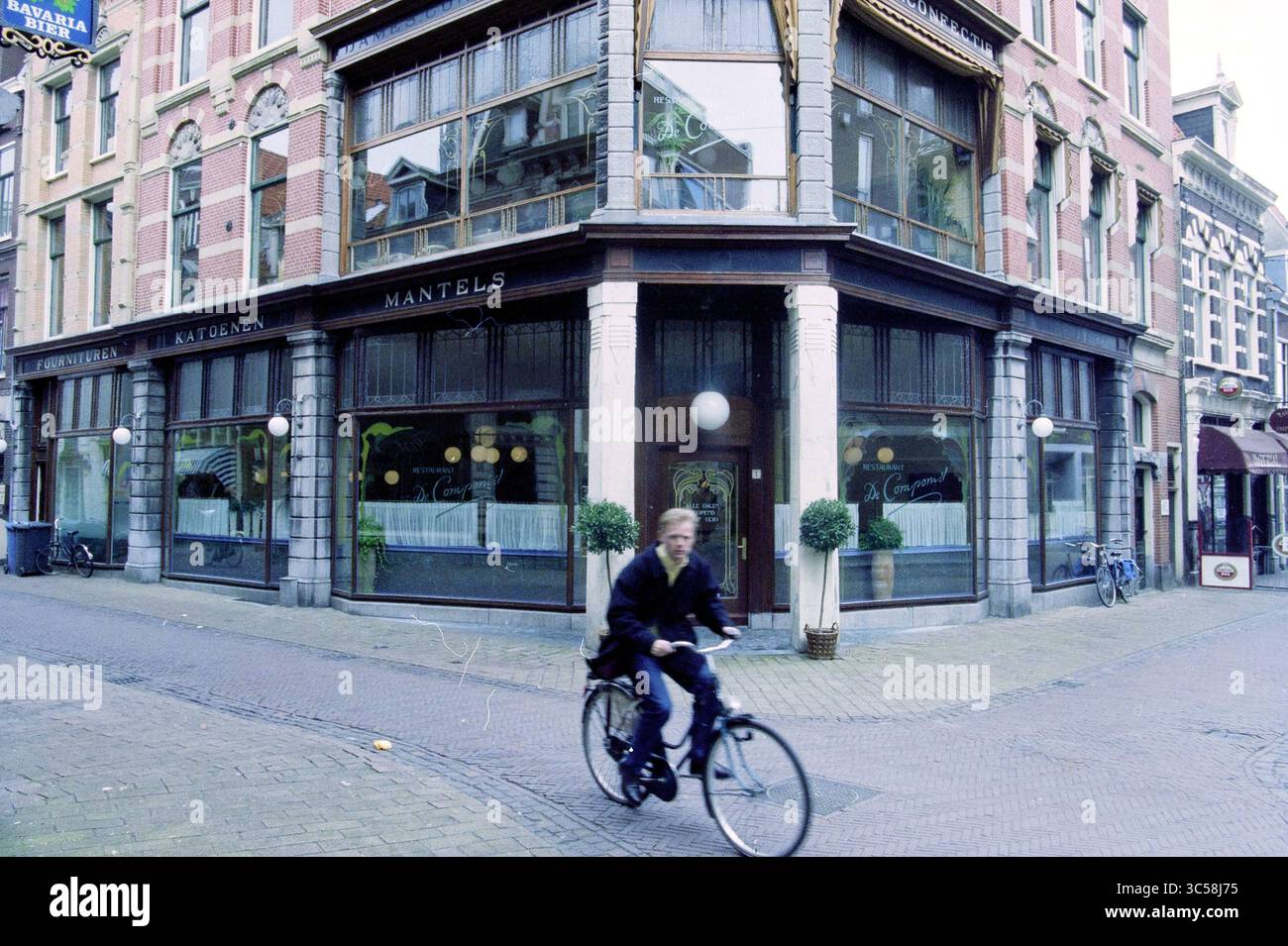 Korte veerstraat 1 corner lange veerstraat hi-res stock photography and ...